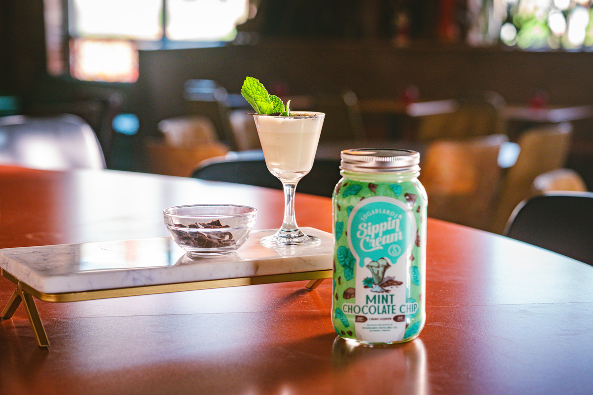 Sugarlands Introduces Mint Chocolate Chip Sippin’ Cream – Craft Spirits ...